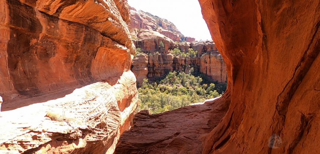 Finding the "Secret" Subway Cave in Sedona (via Boynton Canyon Trail)